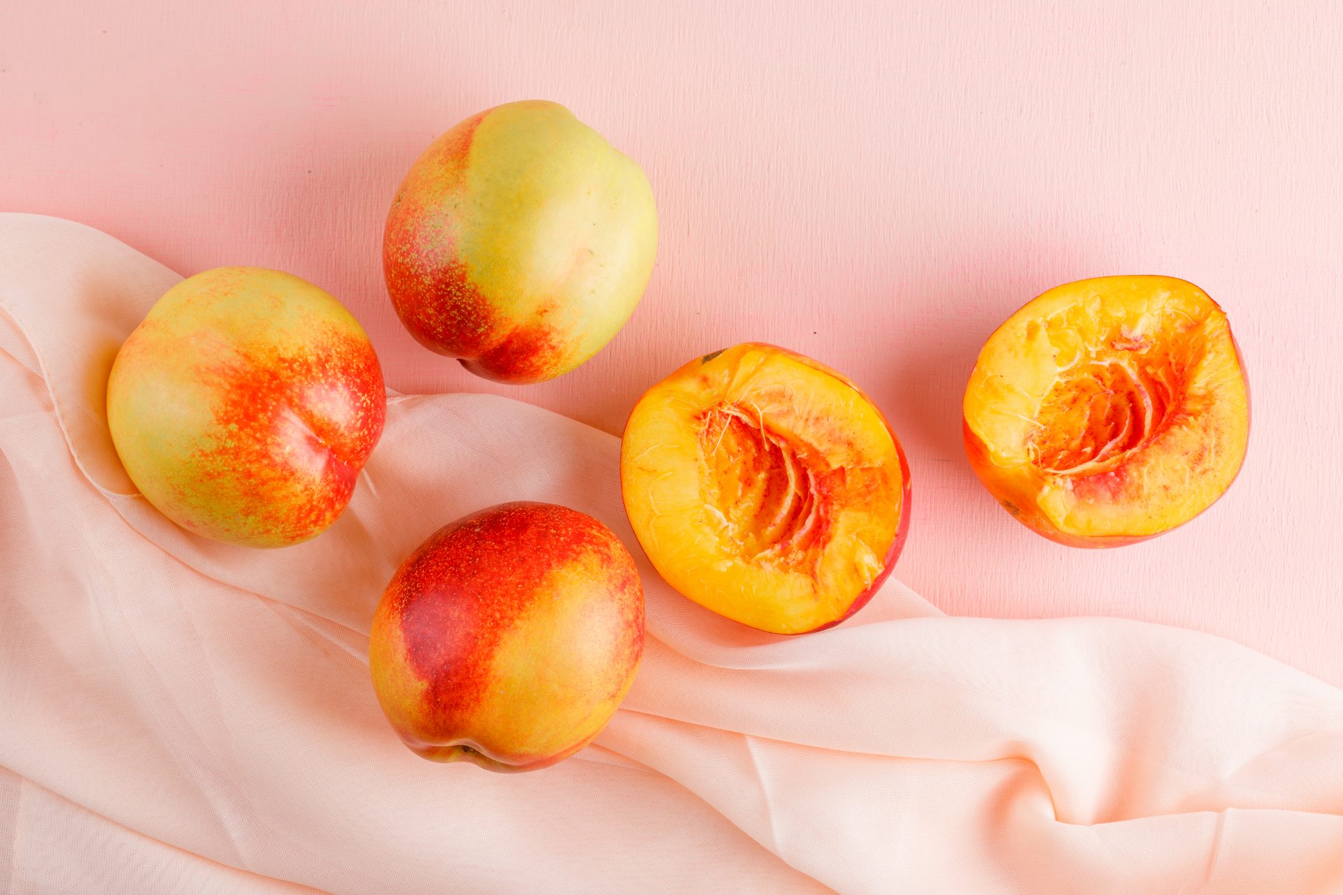 Peach Fuzz: así vestiremos en 2024, según Pantone - Centro Oeste